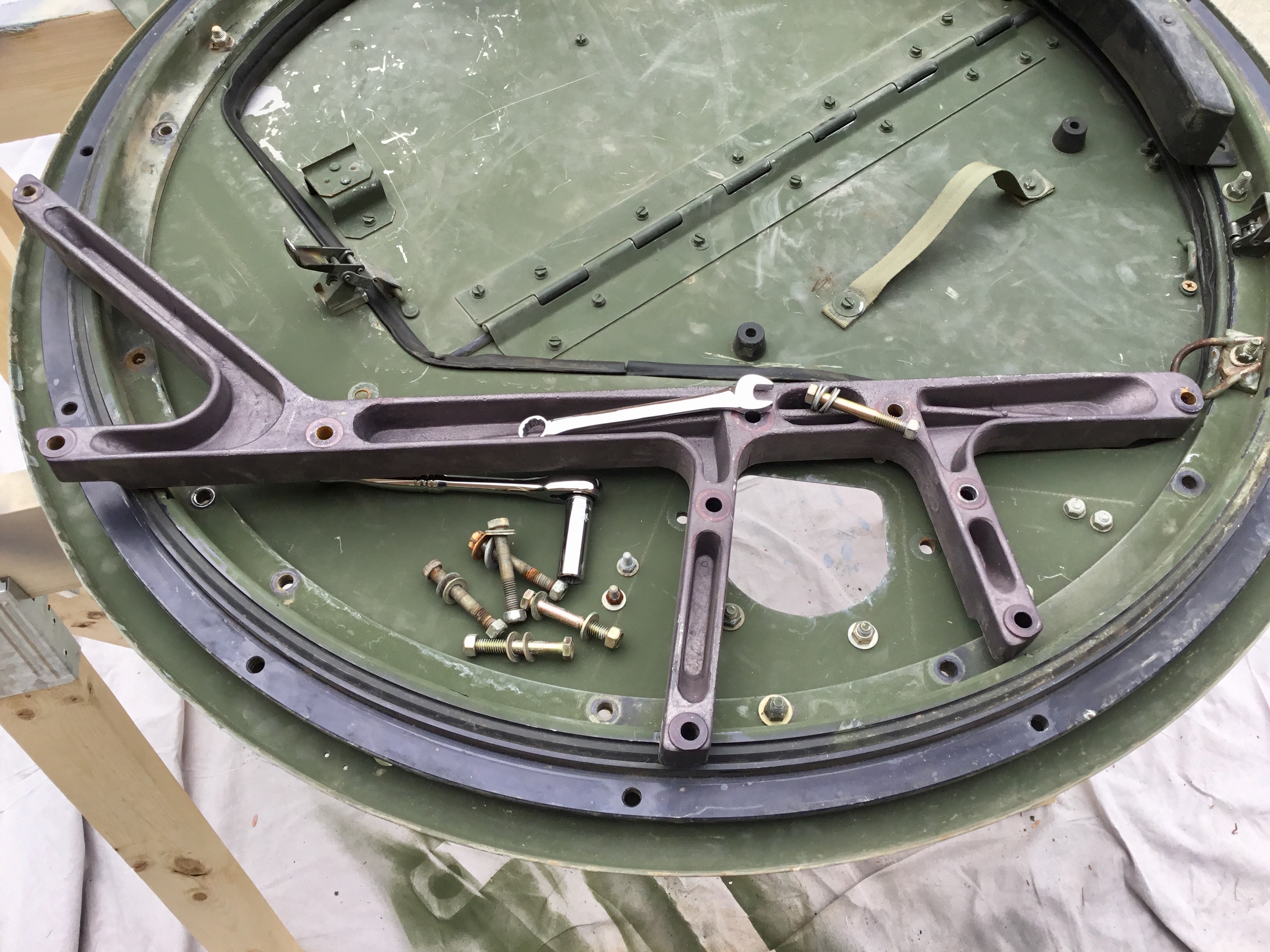 Installing Turret ⋆ HMMWV / HUMVEE Water Proof Turret