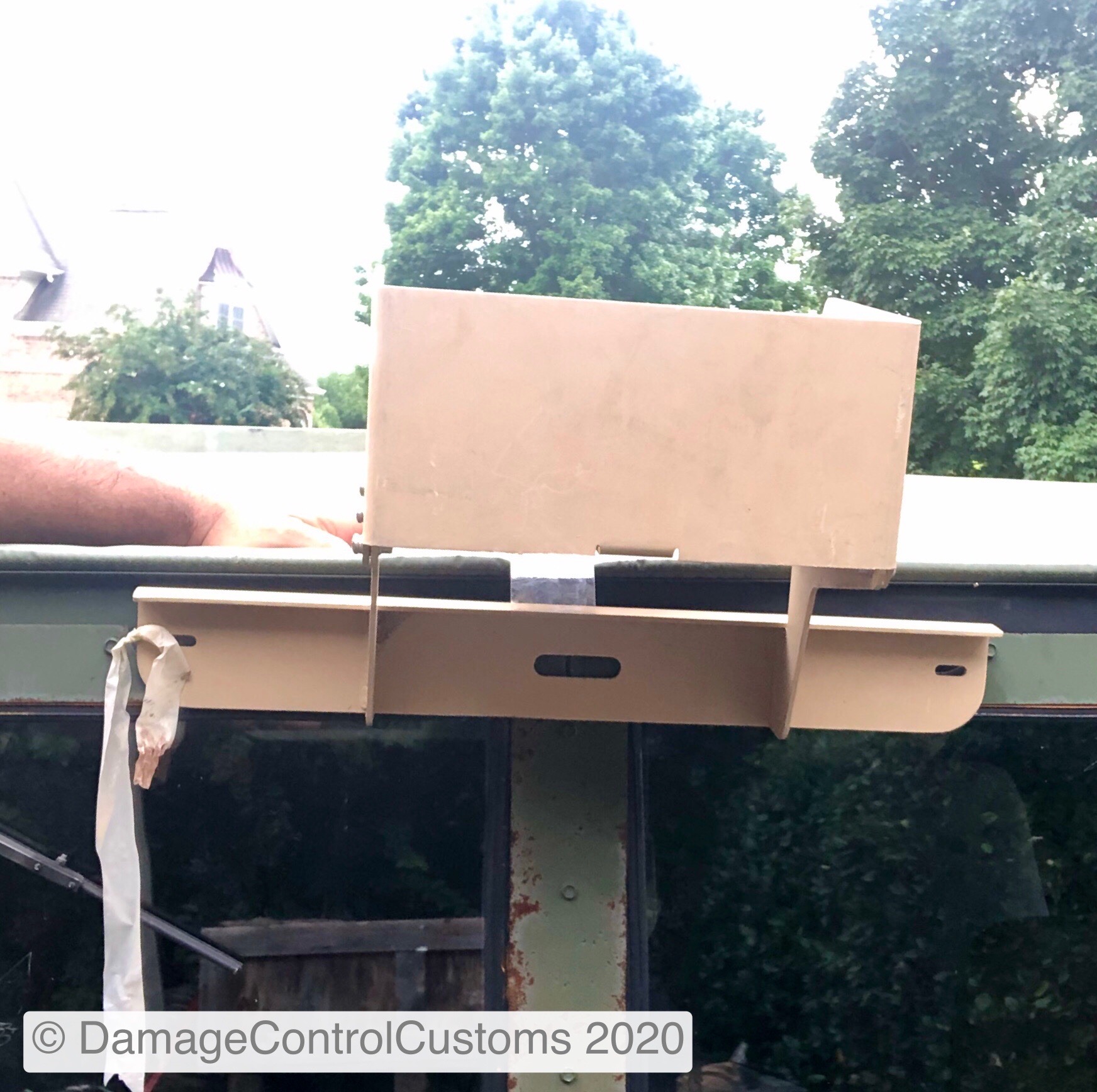 Windshield Antenna Mount ⋆ Where we focus on HMMWV / HUMVEEs